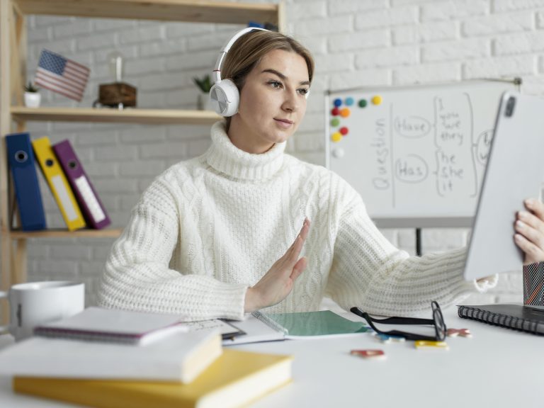 CafeTalk Requirements and Salaries: How to Become an Online Tutor and ...